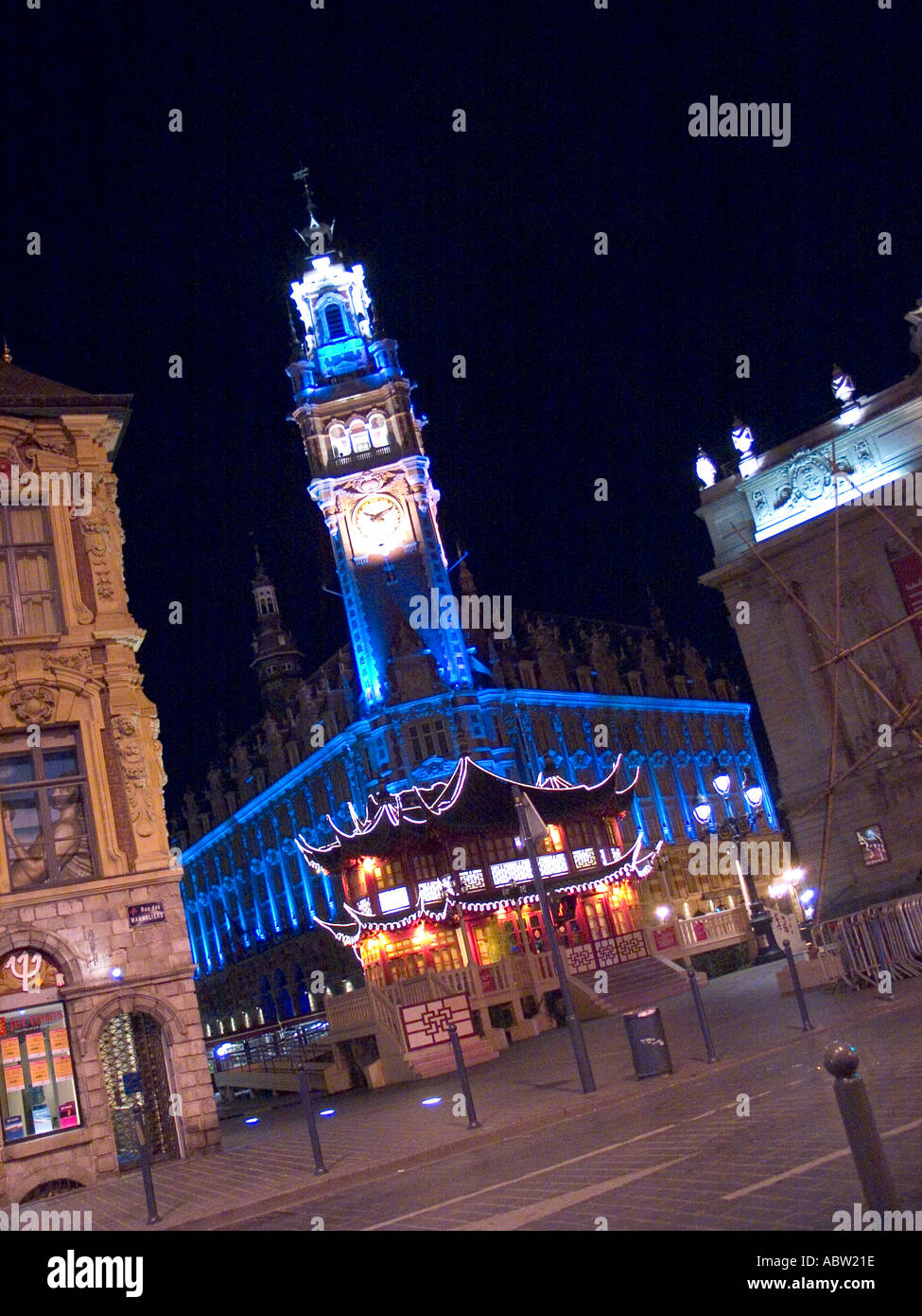 Lille city of culture night time illuminat hi-res stock photography and ...