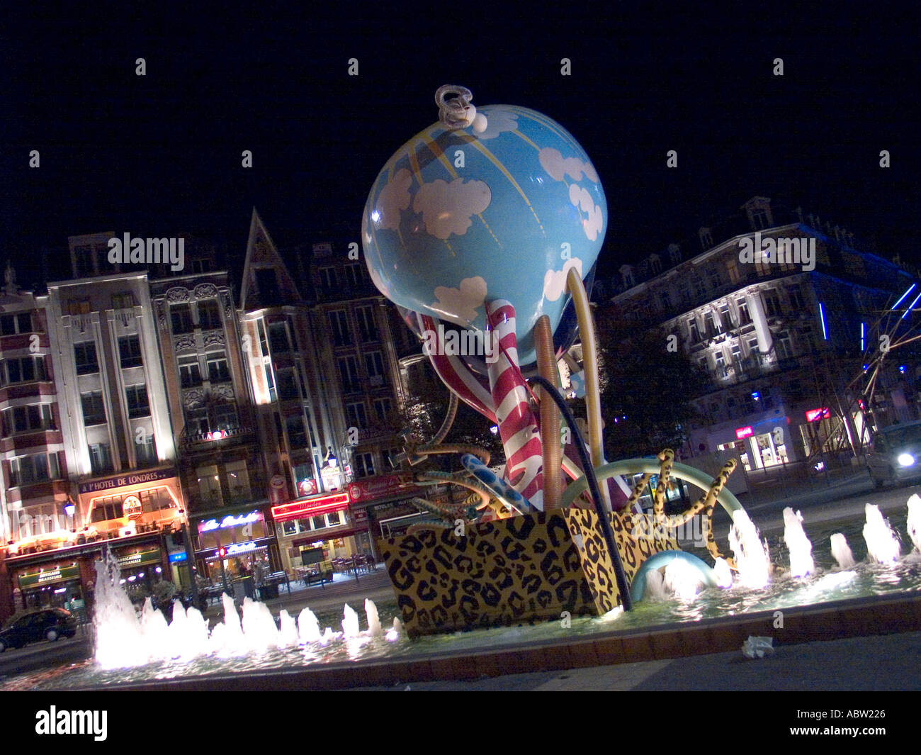 Lille city of culture night time illuminat hi-res stock photography and ...