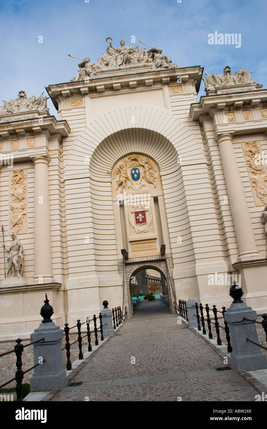 Porte de paris lille hi-res stock photography and images - Alamy
