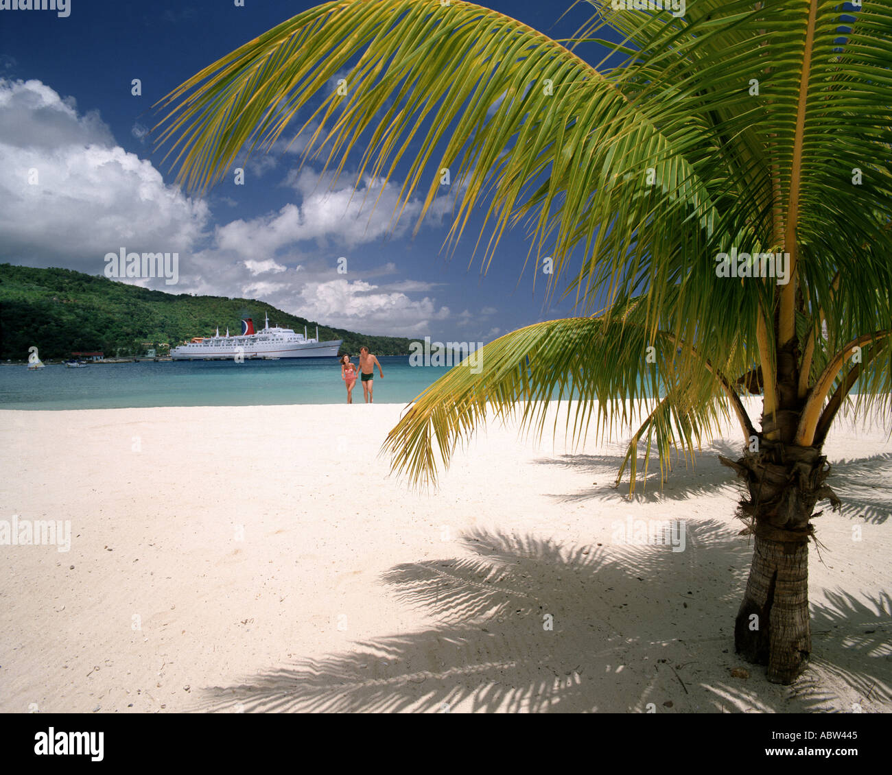 Ocho rios cruise ship harbour hi-res stock photography and images - Alamy