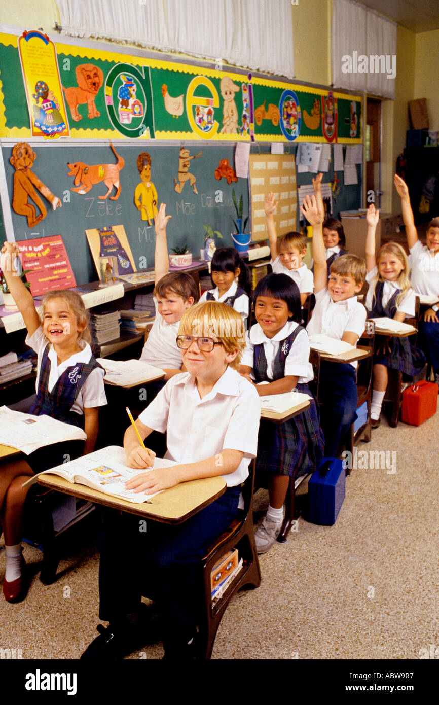 Grade 4 students hi-res stock photography and images - Alamy