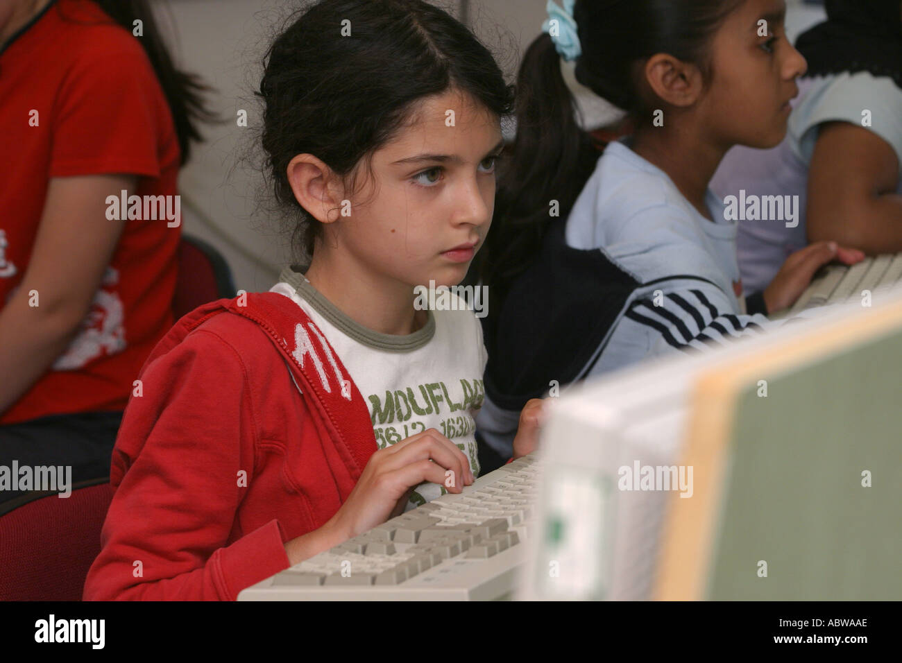 School pupil uk hi-res stock photography and images - Alamy