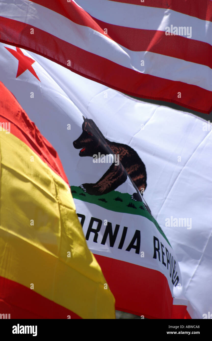 California flag hi-res stock photography and images - Alamy