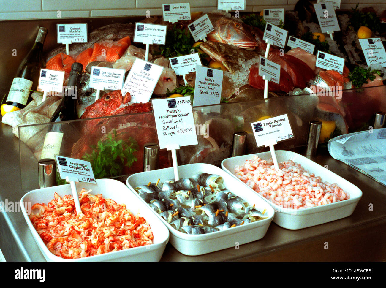 Fish deli counter hi-res stock photography and images - Alamy