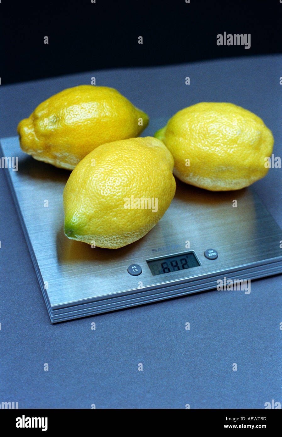 On scales hi-res stock photography and images - Alamy