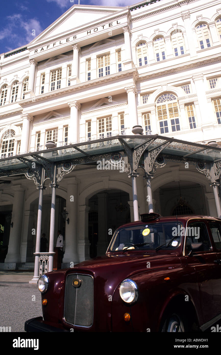Famous Raffles Hotel Luxury Resort with elegant Taxi in front One of ...