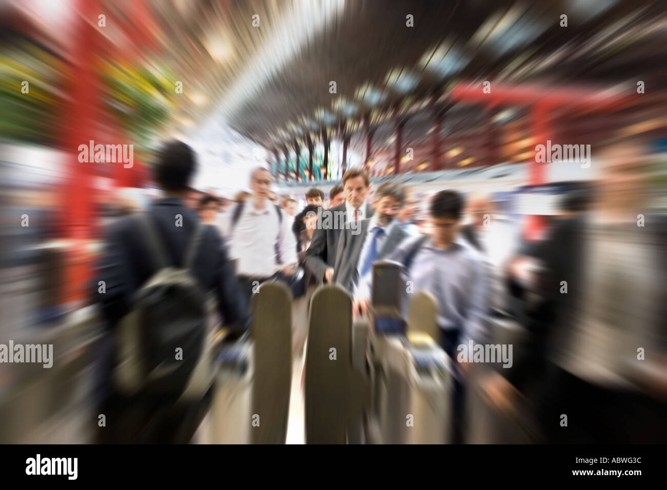 Rush hour commuters arriving at a busy London station. ONLY FOR ...