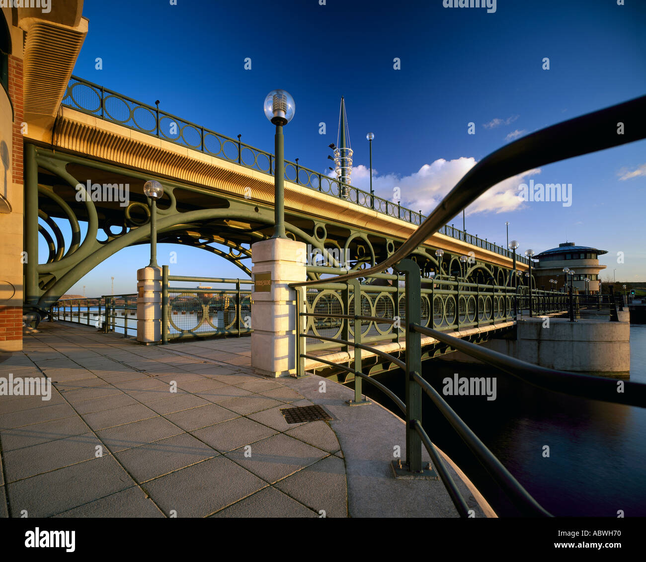 Tees Barrage Bridge, Stockton on Tees, Cleveland, North Yorkshire, 1995 ...