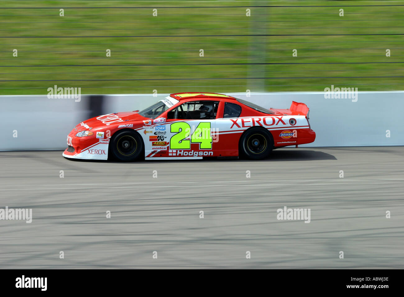 Oval circuit hi-res stock photography and images - Alamy