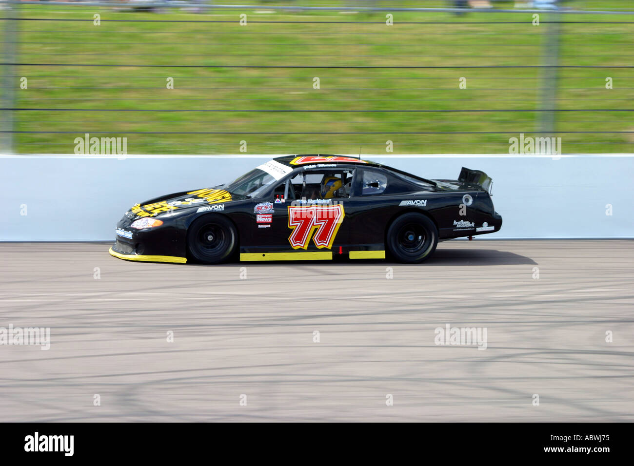 Oval circuit hi-res stock photography and images - Alamy