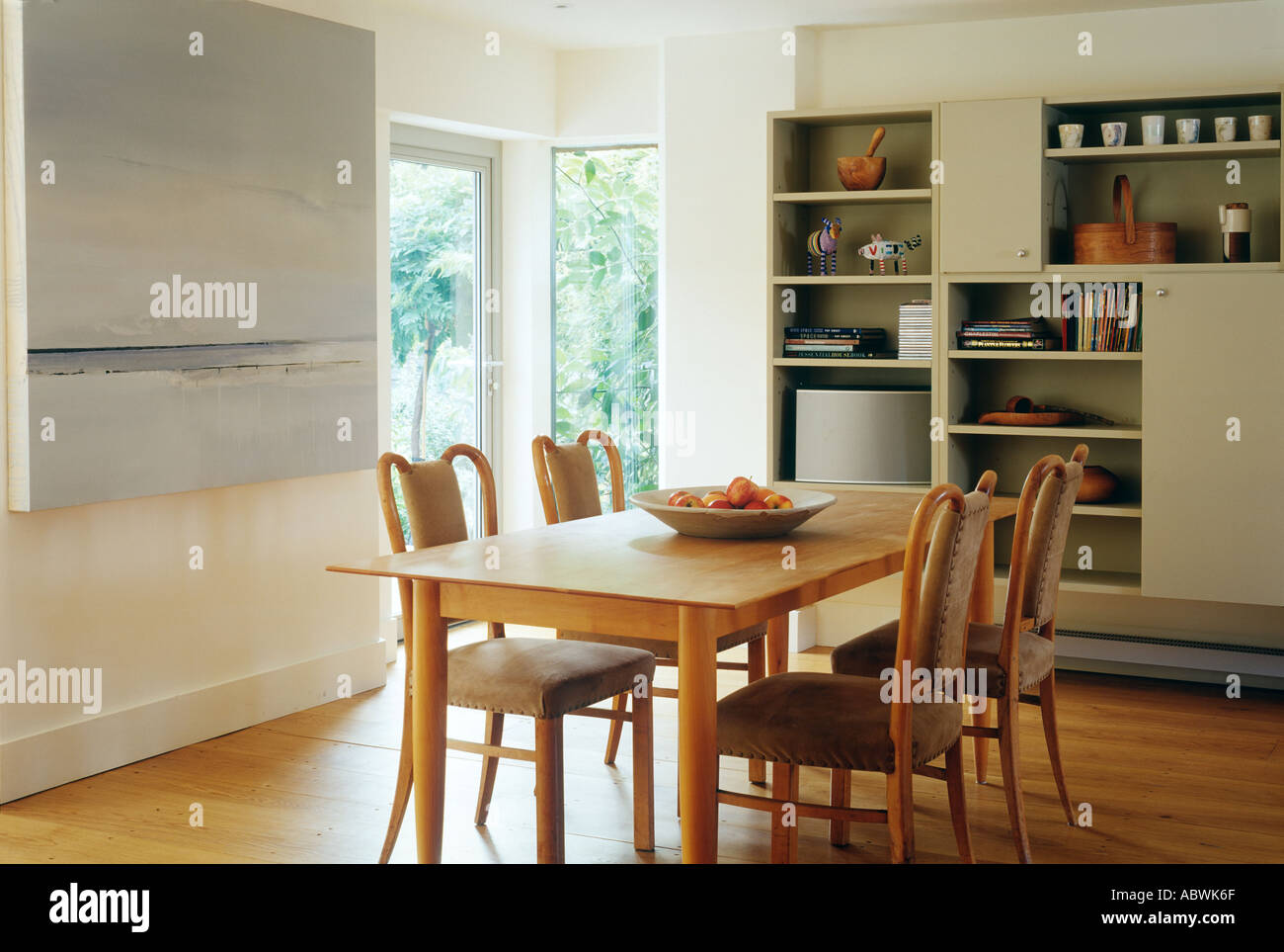 Old End, Forest Row, East Sussex, England. Dining area. Architect ...