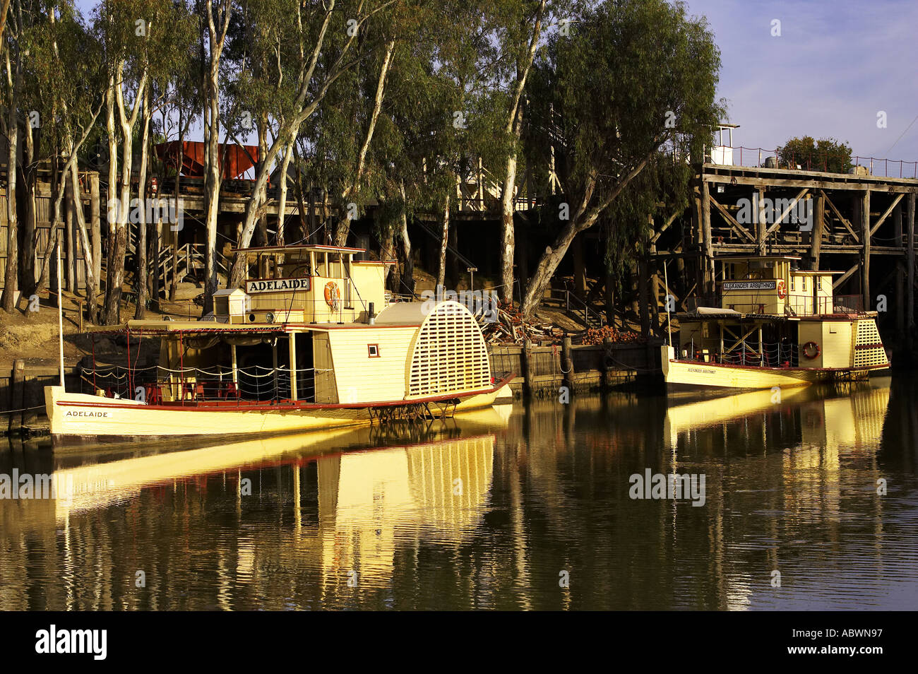 Historic echuca wharf hi-res stock photography and images - Alamy