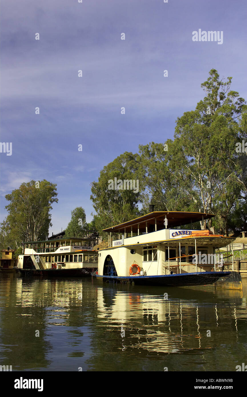 Historic australian riverboat canberra hi-res stock photography and ...