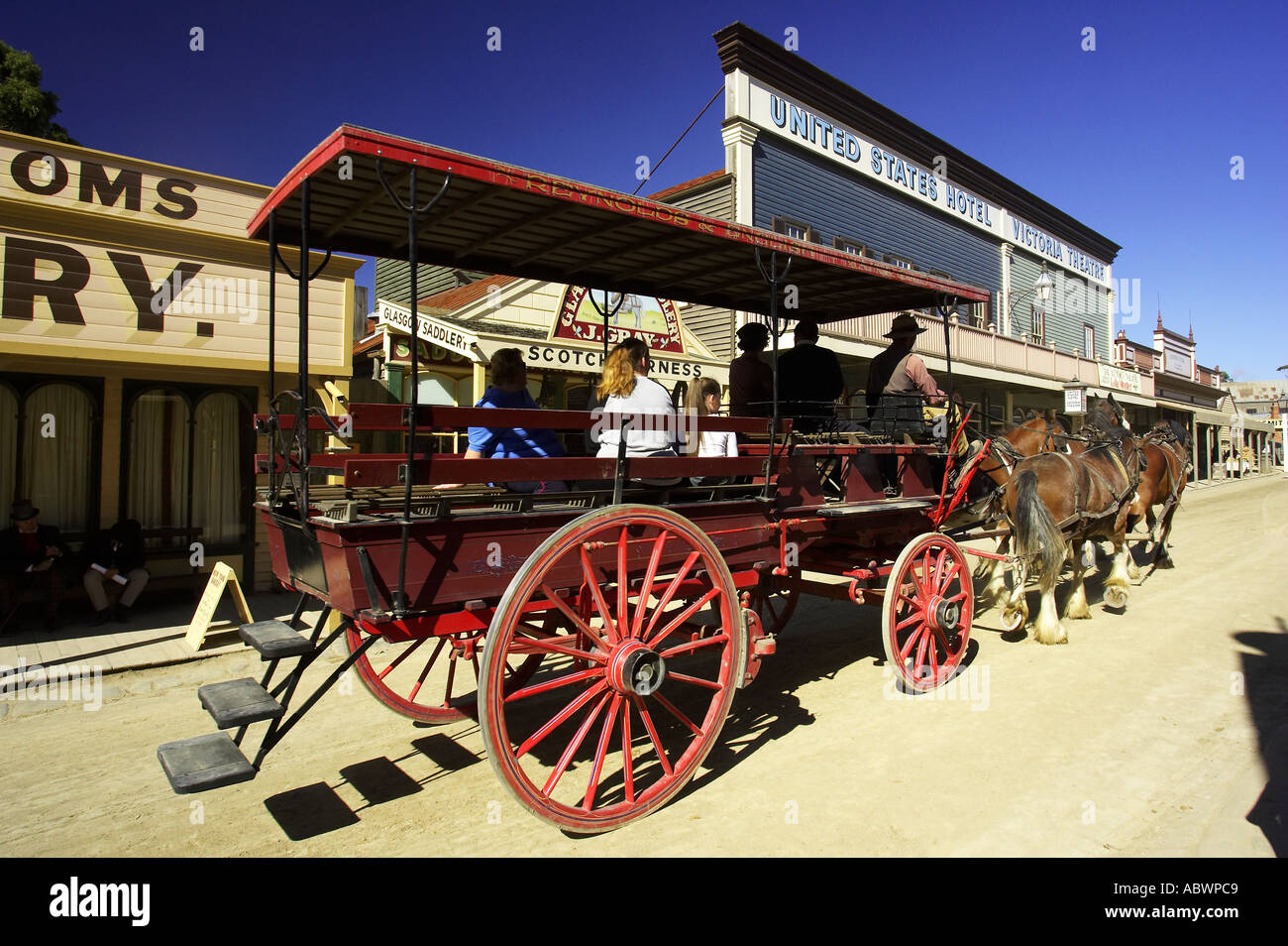 Horse drawn wagon 1800s hi-res stock photography and images - Alamy