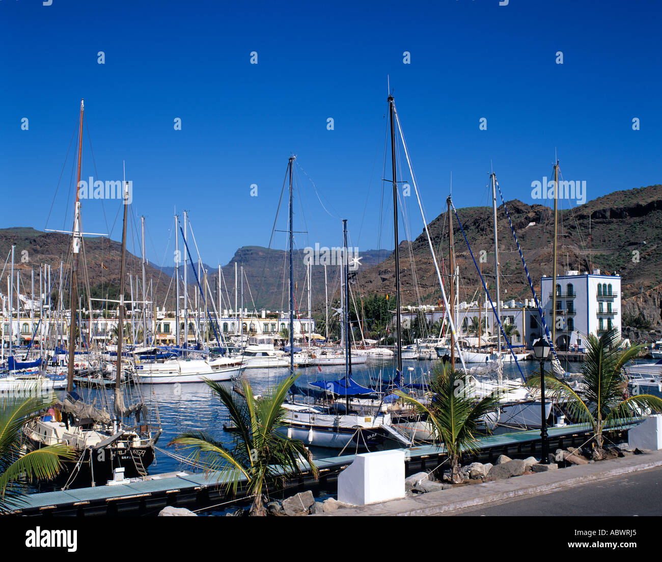 Puerto de mogan puerto de morgan hi-res stock photography and images ...