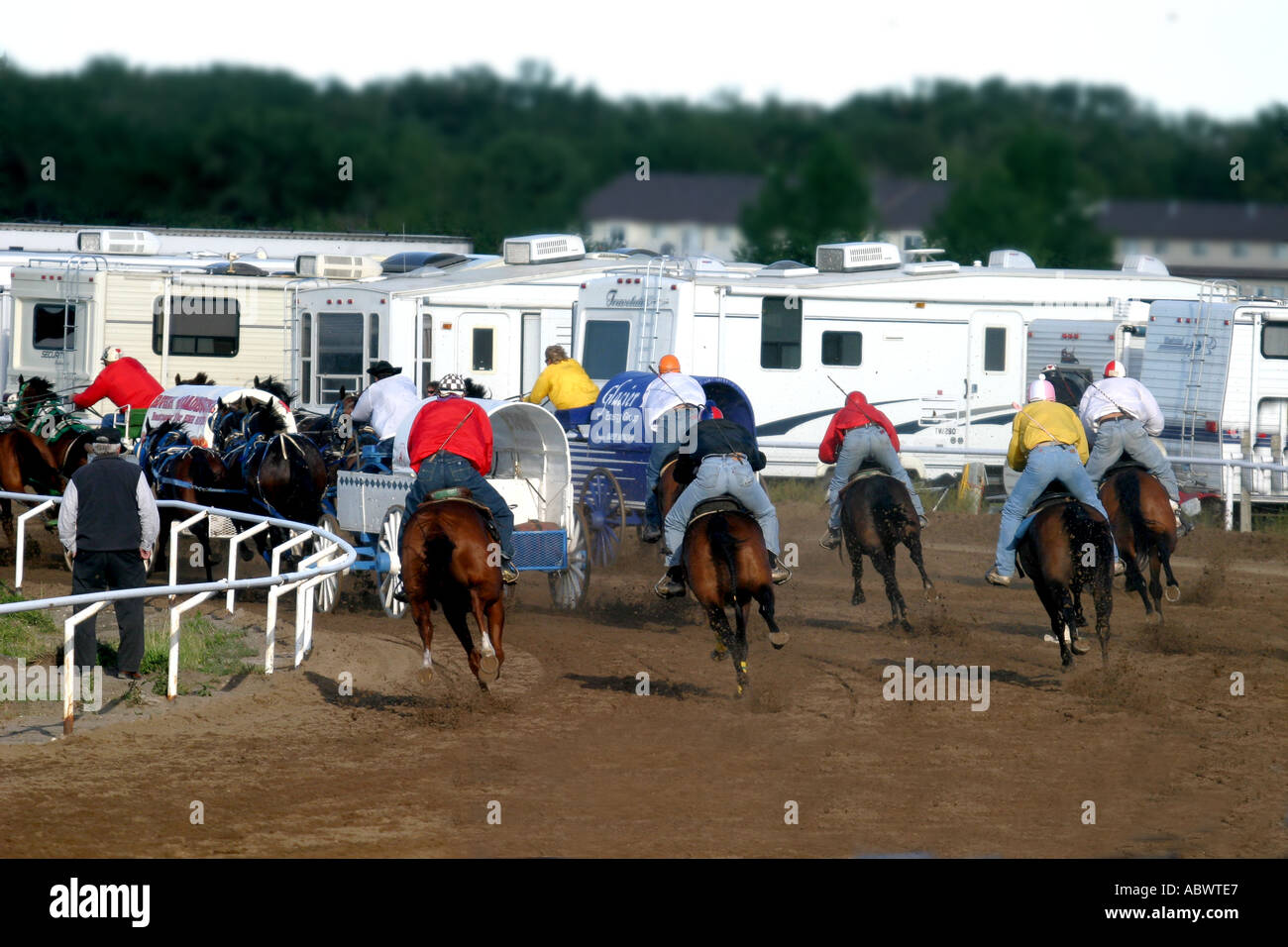 Rodeo Alberta Canada Chuck wagon race racing Stock Photo - Alamy