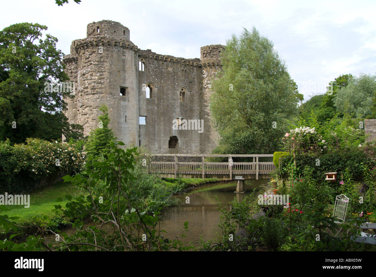 Nunney somerset england hi-res stock photography and images - Alamy