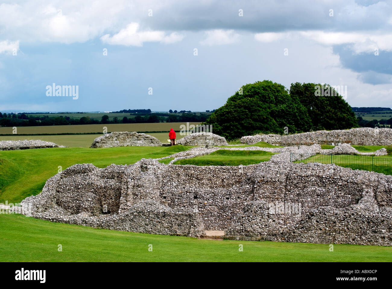 Old sarum england uk hi-res stock photography and images - Alamy