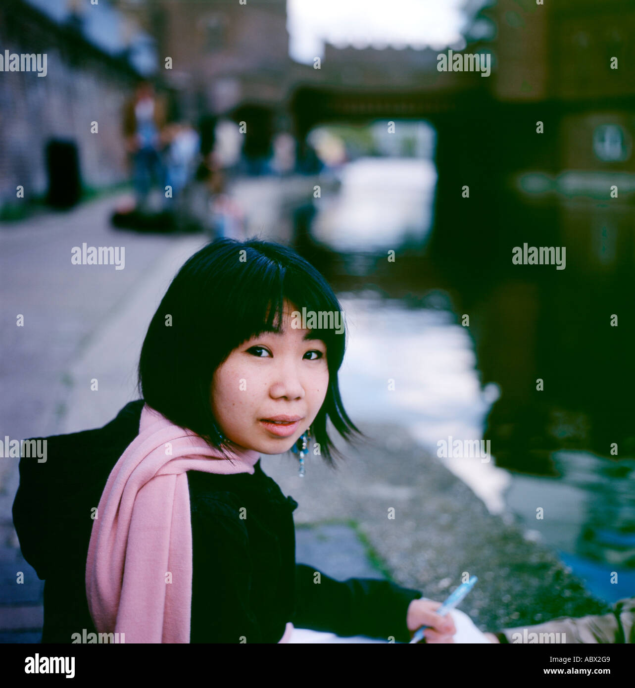 Chinese student tourist uk hi-res stock photography and images - Alamy