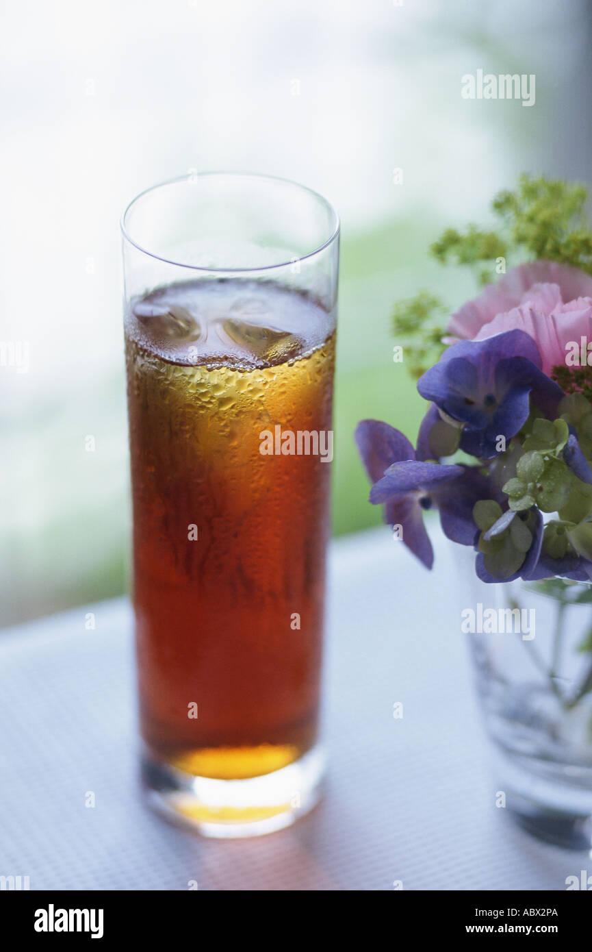 Glass of iced tea Stock Photo - Alamy