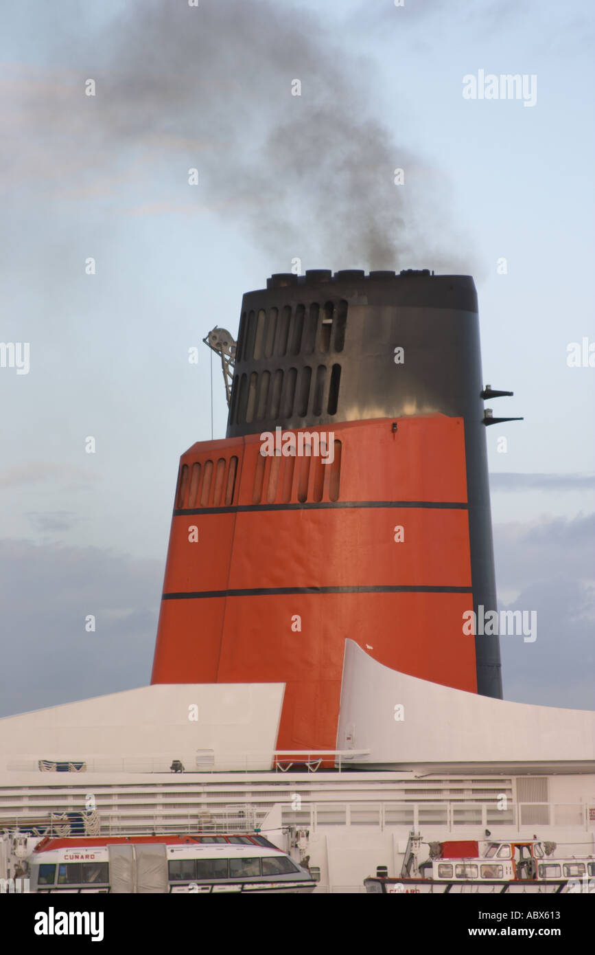 Funnel of Queen Elizabeth 2 cruise ship at the Cunard dock at ...