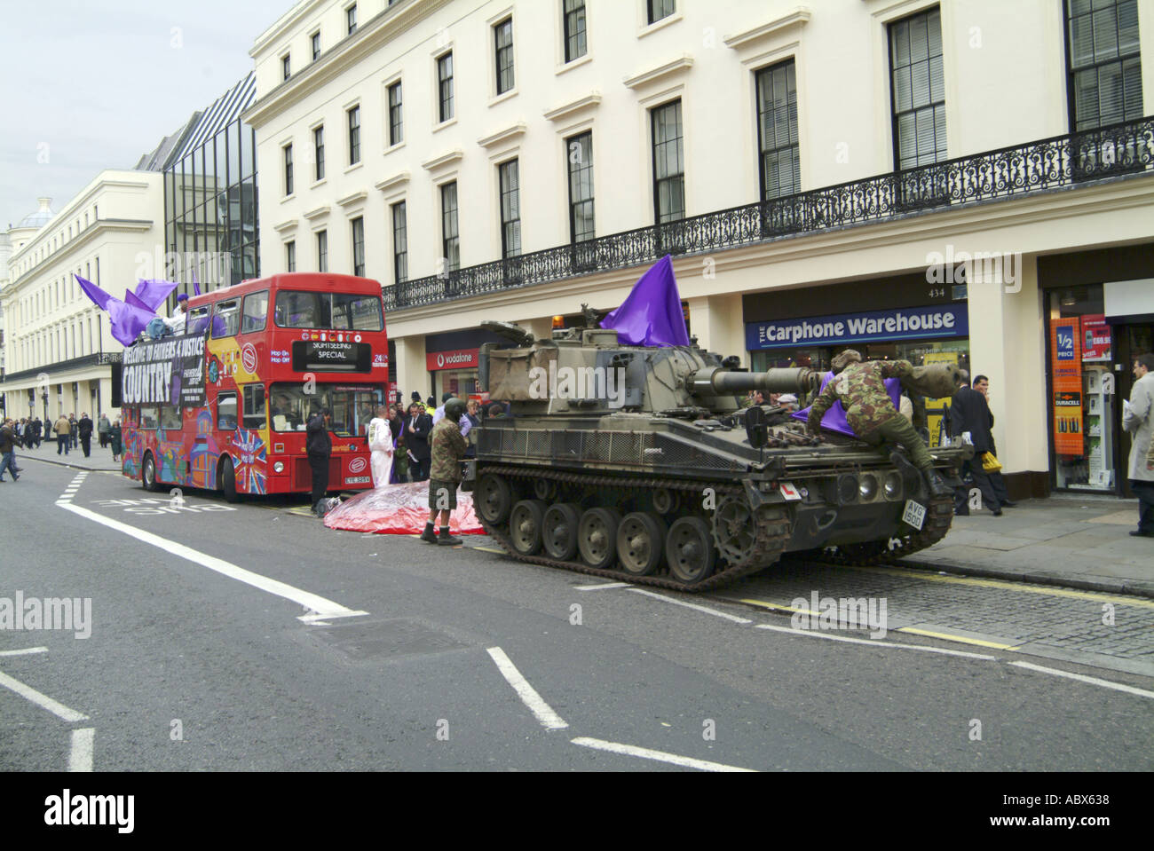 Military tank taking part in Fathers 4 Justice protest The Rising in ...