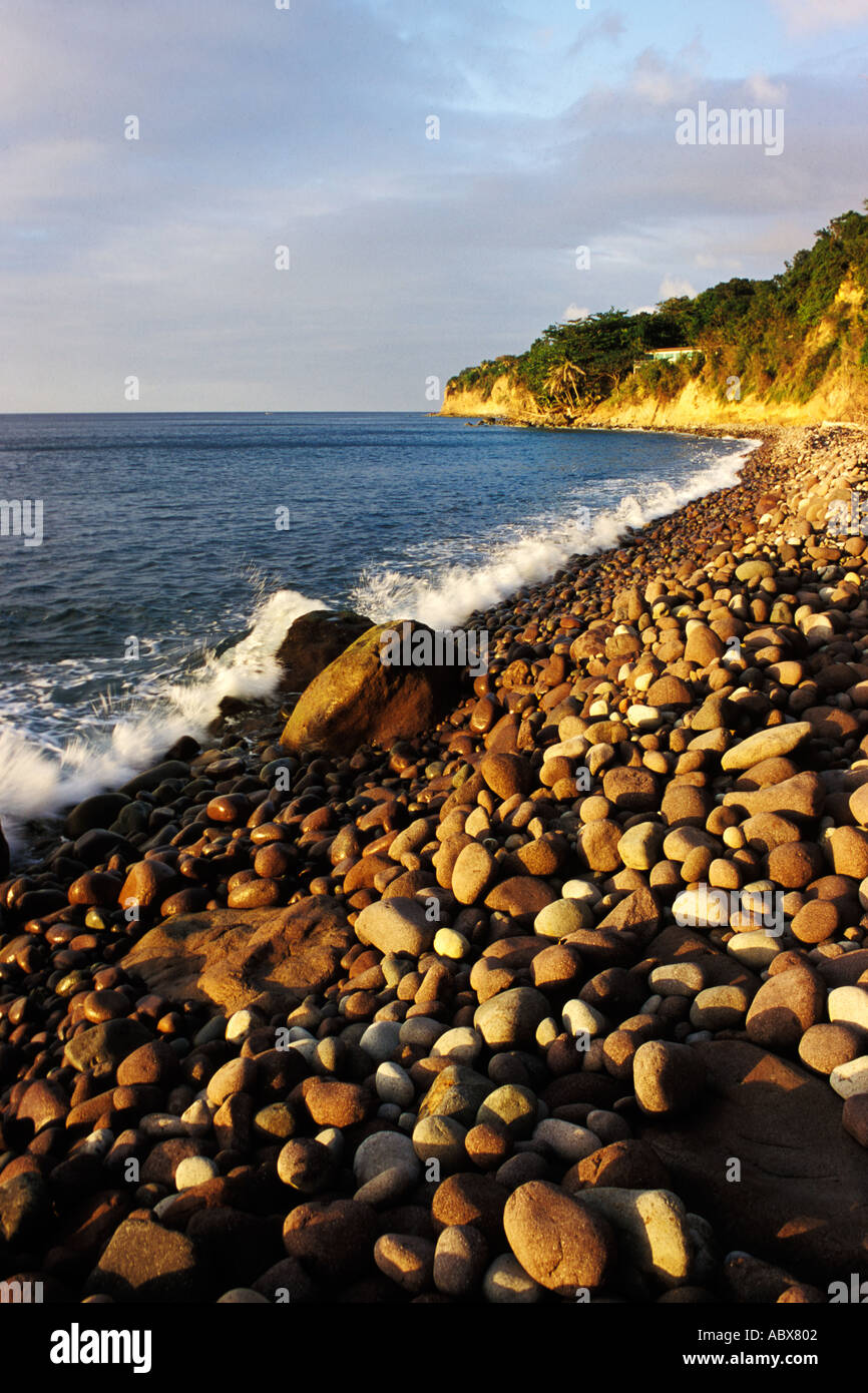 Landscape stony beach pebbles hi-res stock photography and images - Alamy