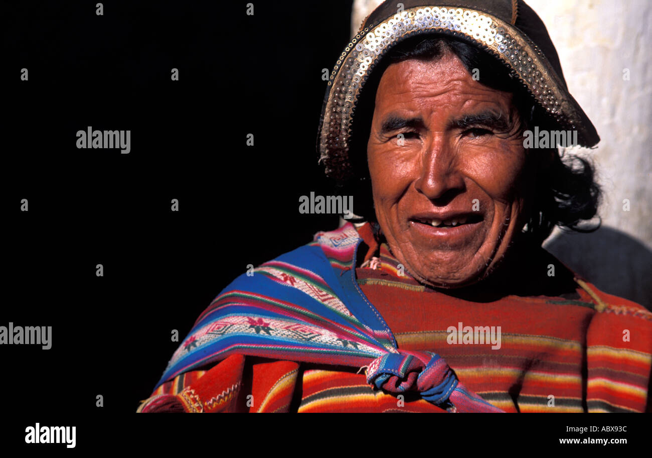 Quechua speaking man from Tarabuco in tribal costume Tarabuco Sunday ...