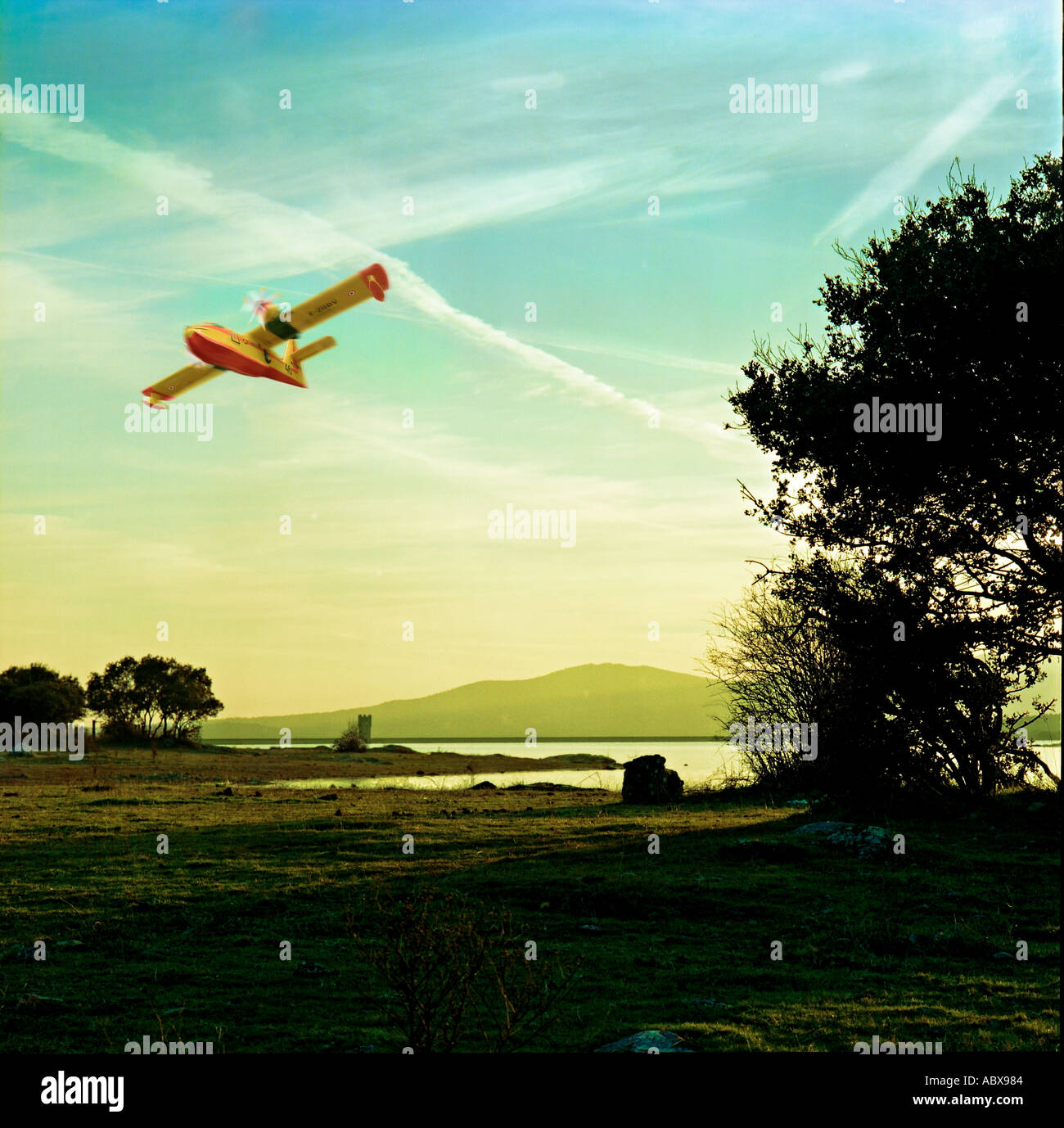 Madrid plane hi-res stock photography and images - Alamy