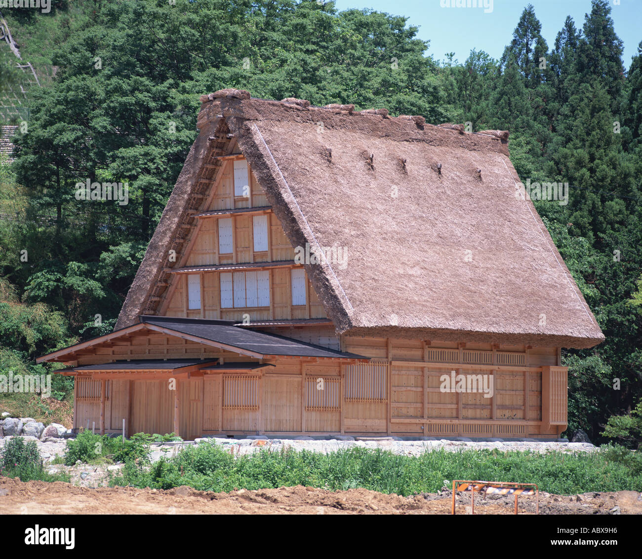 Straw roof house Stock Photo - Alamy