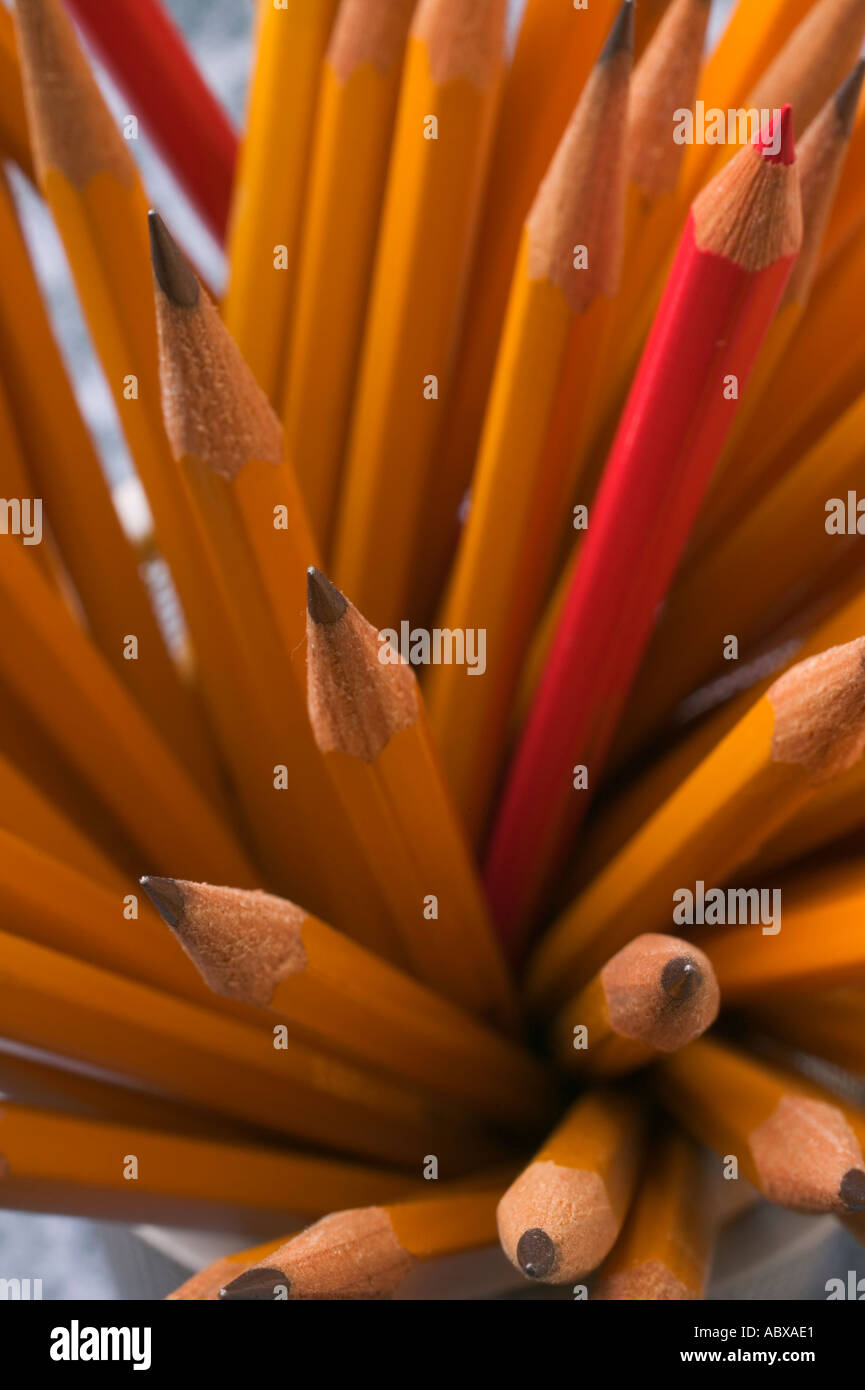 Yellow number 2 lead pencil hi-res stock photography and images - Alamy