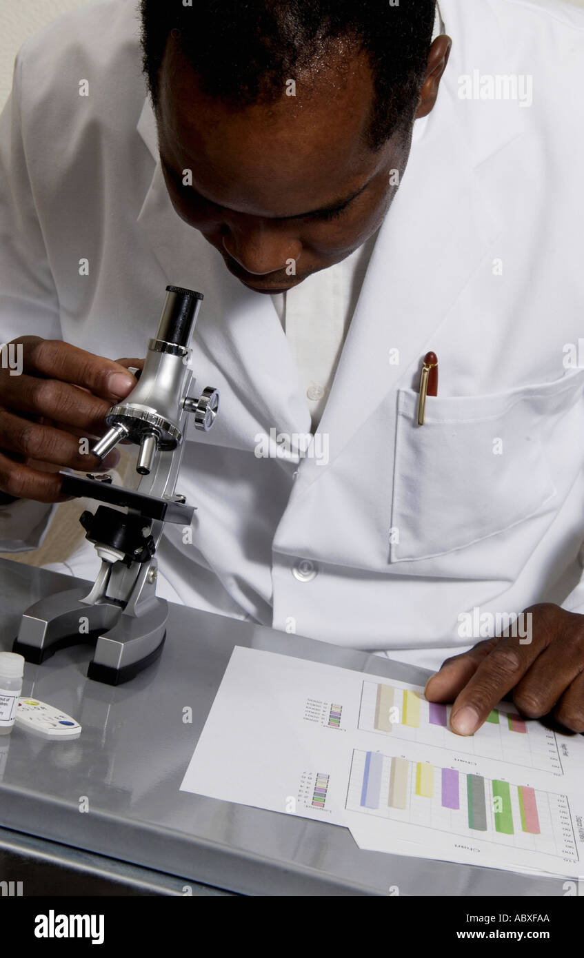 Labwork hi-res stock photography and images - Alamy