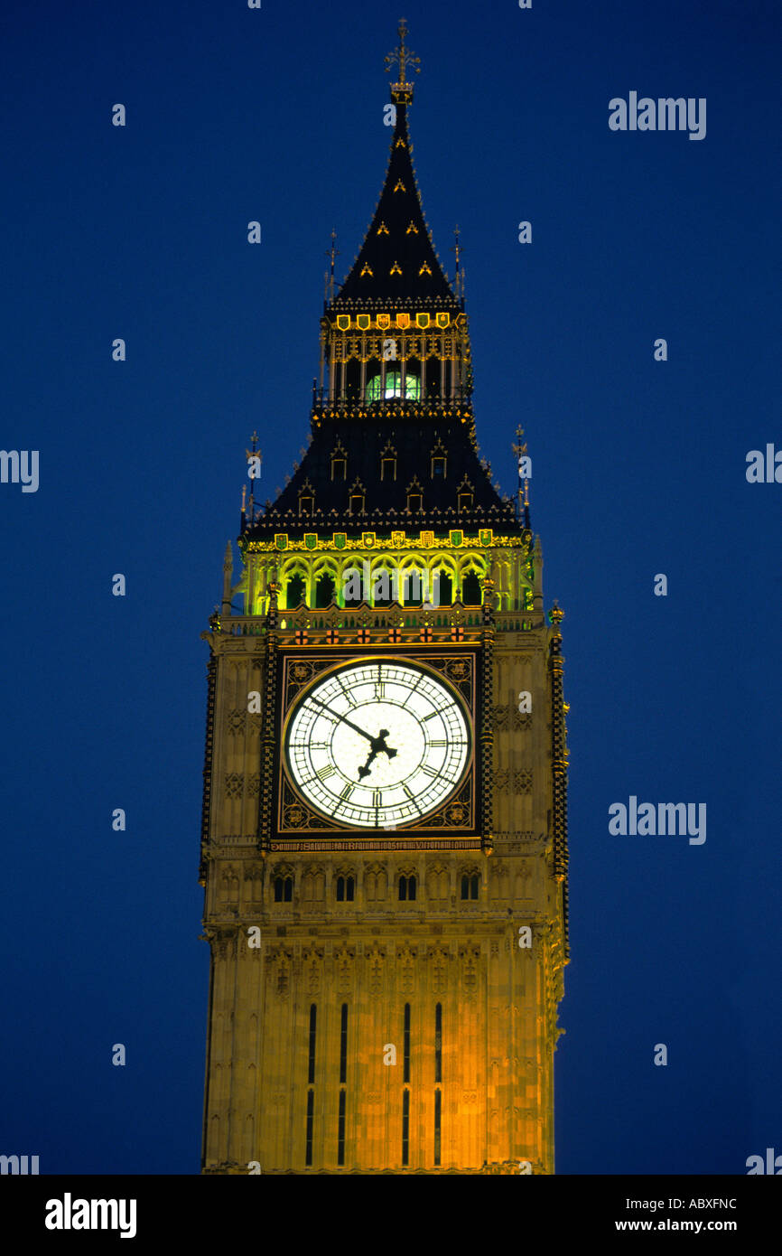 Big Ben Clock Tower (St Stephan's Tower) (Elizabeth Tower), at night ...