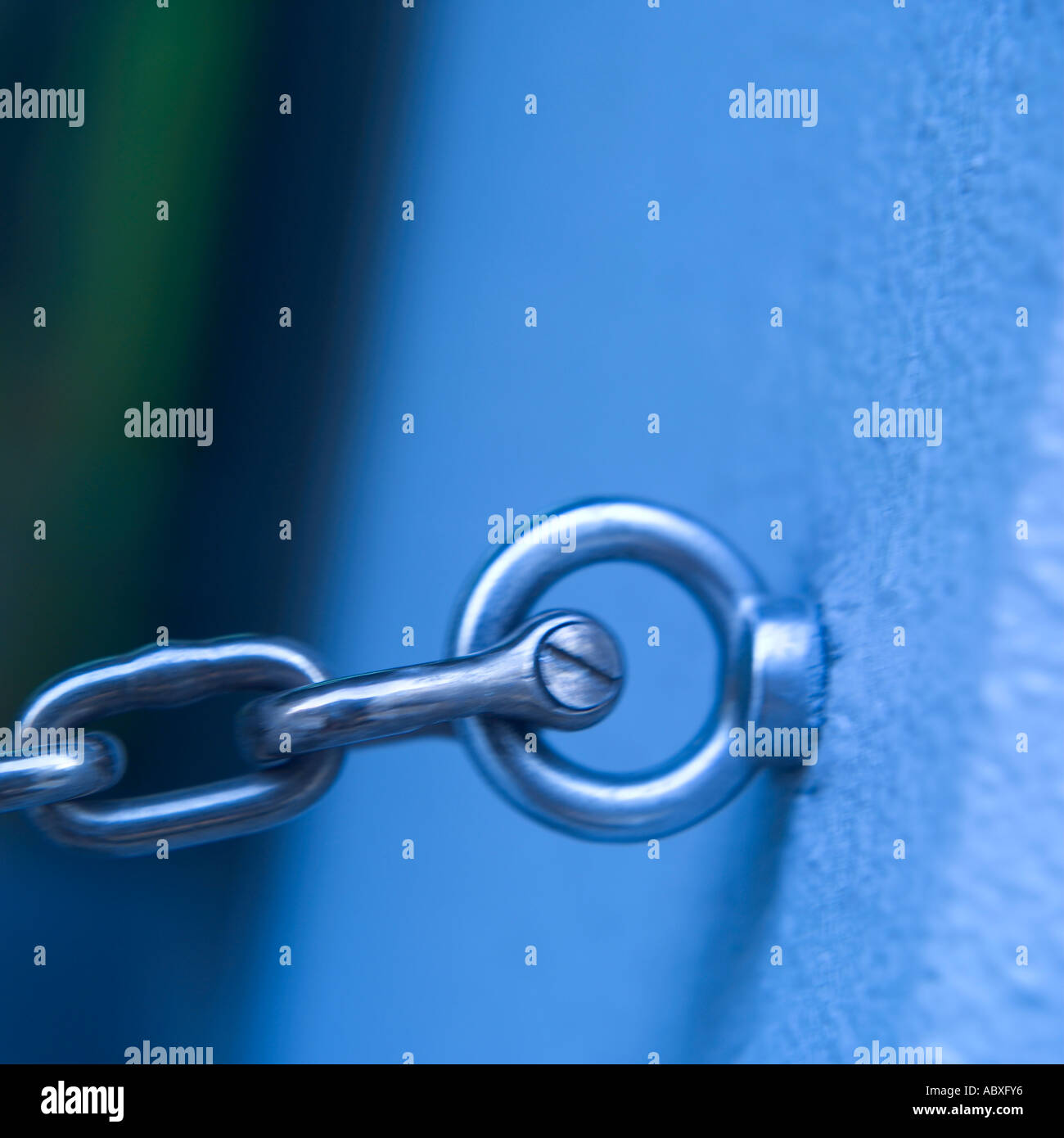Metal chain close up Stock Photo - Alamy
