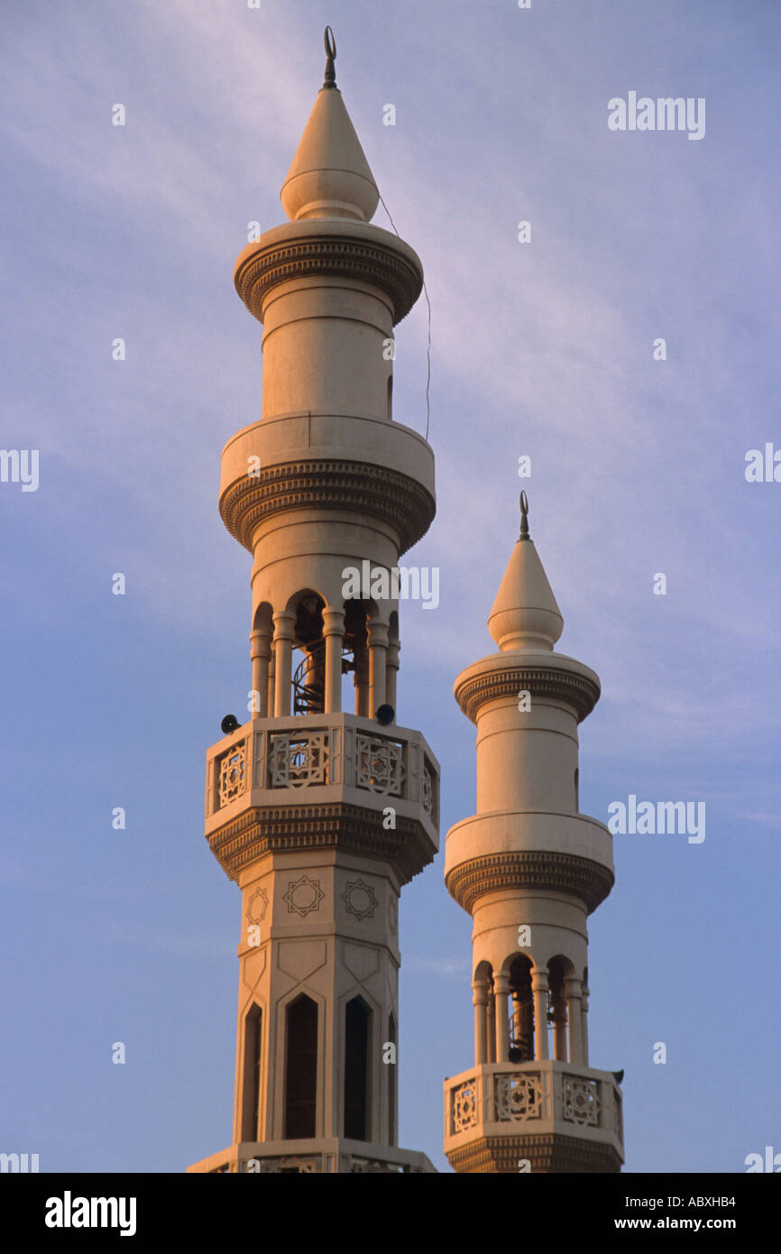 Abu Dhabi Grand Khalifa mosque Stock Photo - Alamy