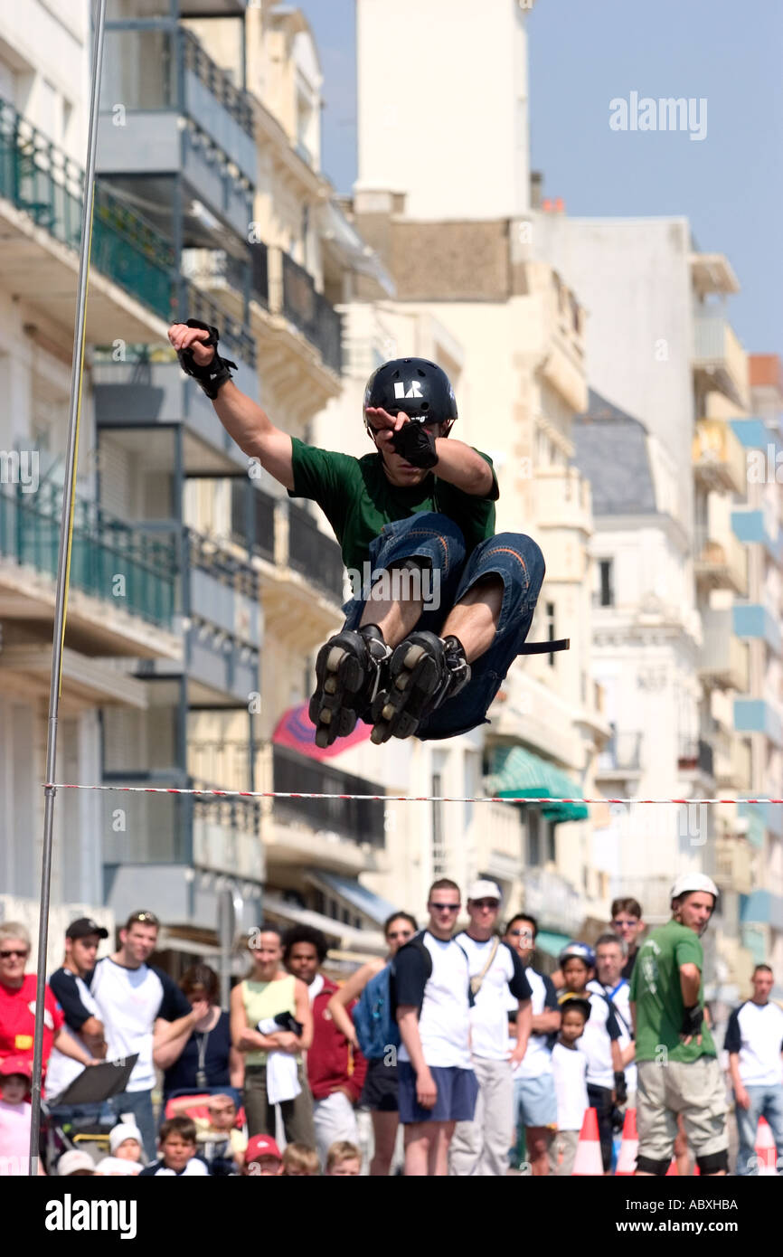 Teen girl full length france hi-res stock photography and images - Alamy