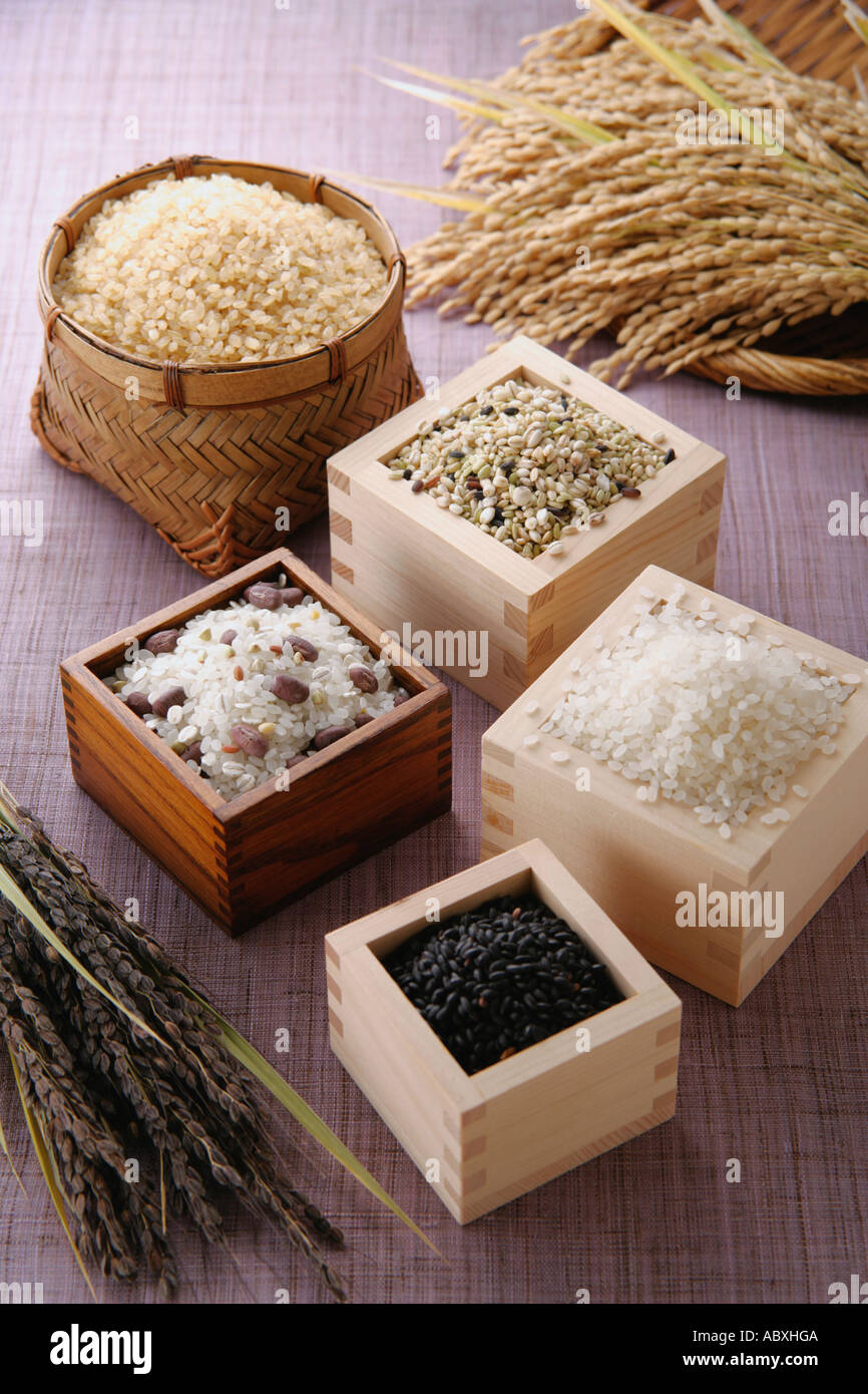 Assorted uncooked rice Stock Photo - Alamy
