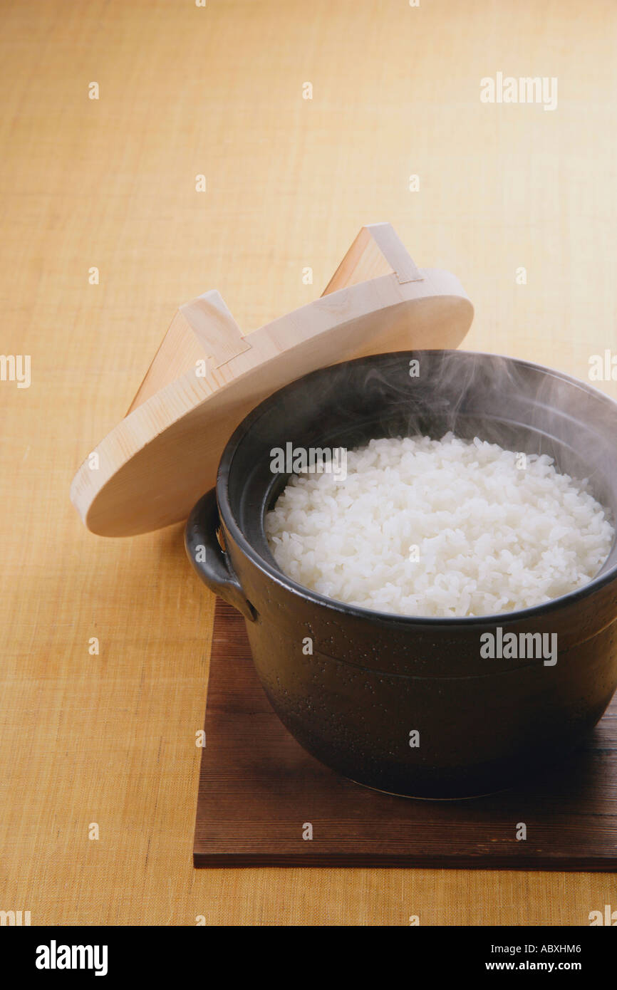 Steamed rice in a steamer Stock Photo - Alamy