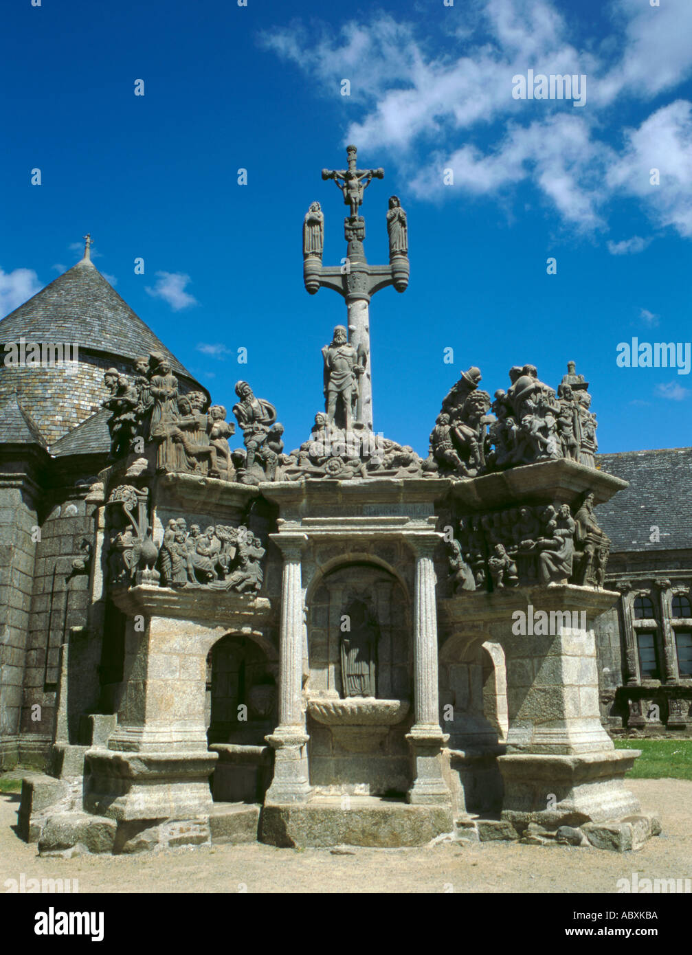 The calvary guimiliau in brittany hi-res stock photography and images ...
