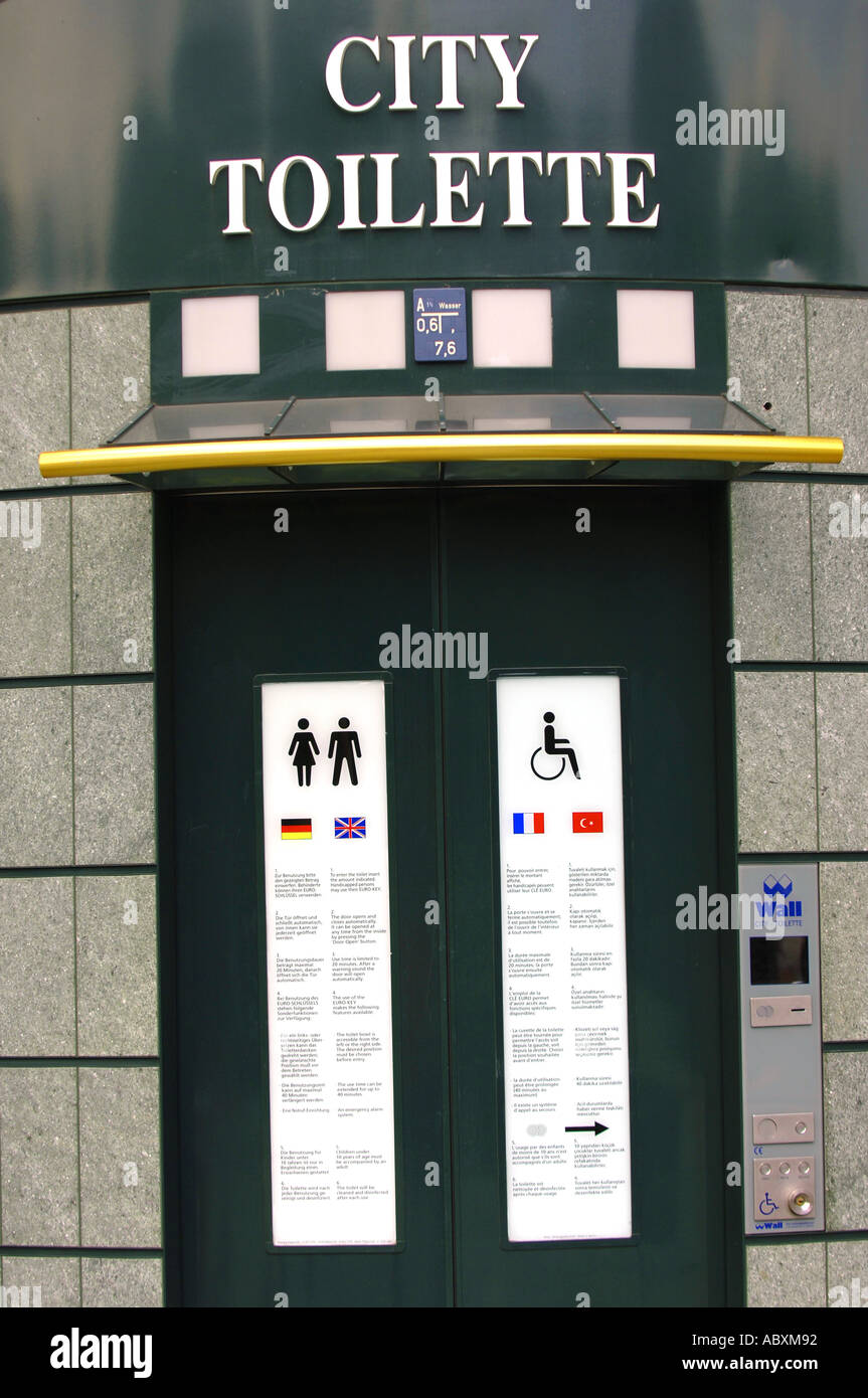 city toilet toilette Stock Photo - Alamy