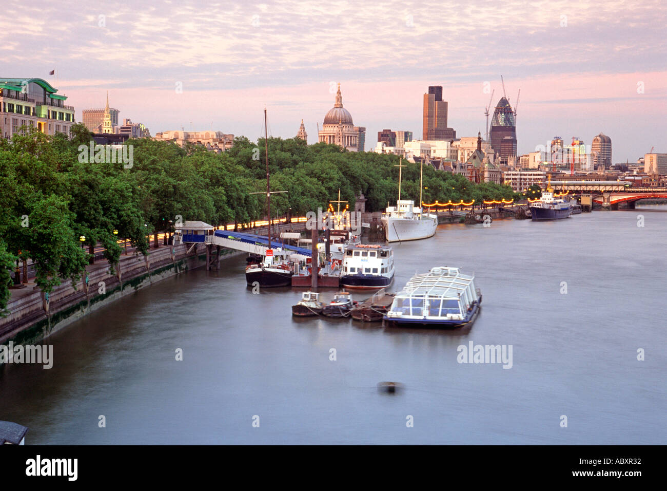 London river embankment hi-res stock photography and images - Alamy