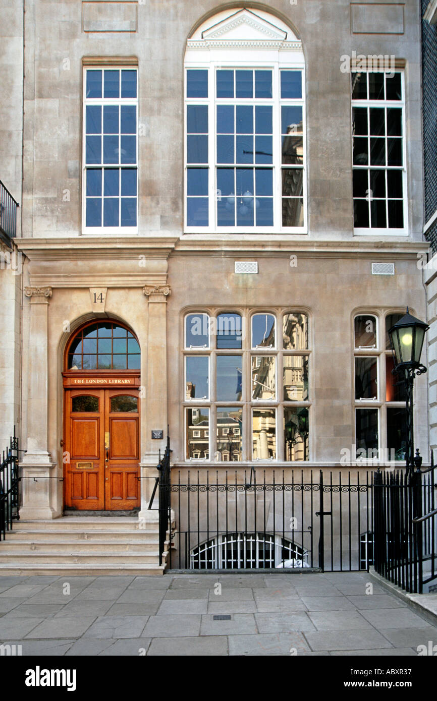 The entrance to the London Library in the corner of St James Square ...