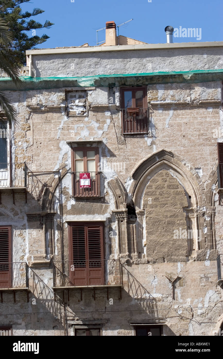 Via Roma Building Facade Palermo Sicily Italy Stock Photo - Alamy