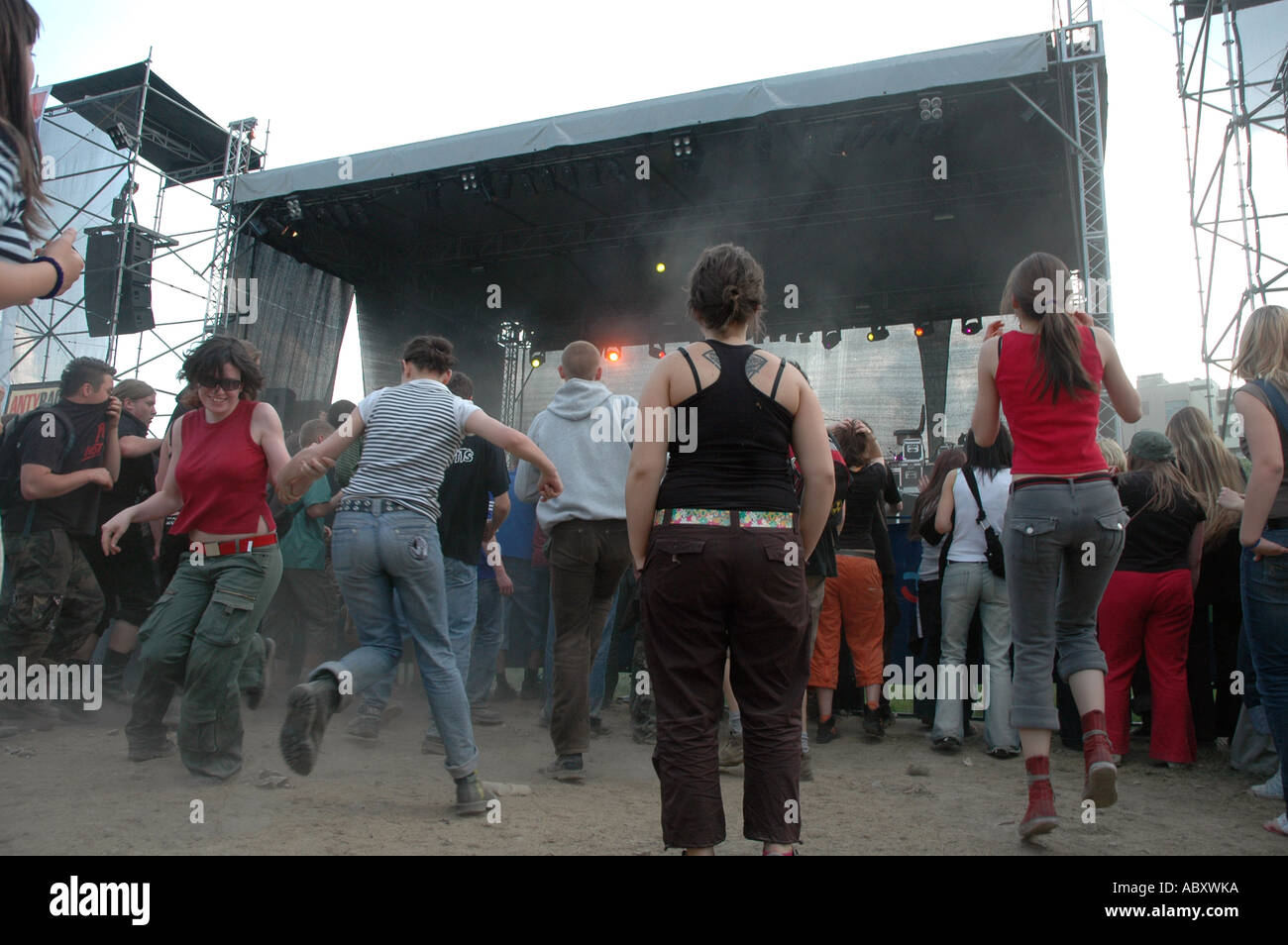 Woman dancing outdoor rock concert hi-res stock photography and images ...