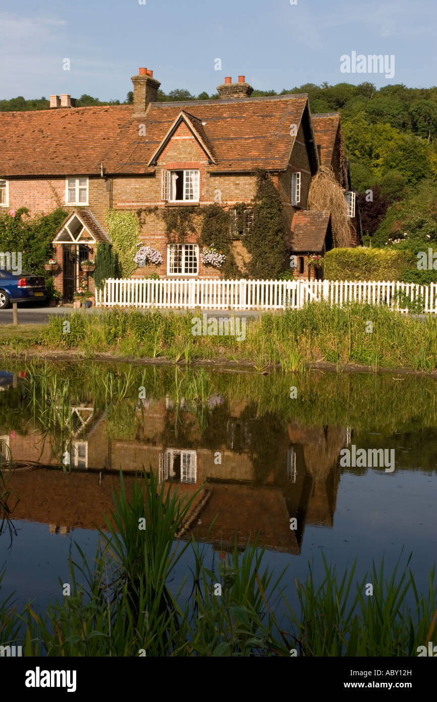 Aldbury Village Pond - Hertfordshire Stock Photo - Alamy