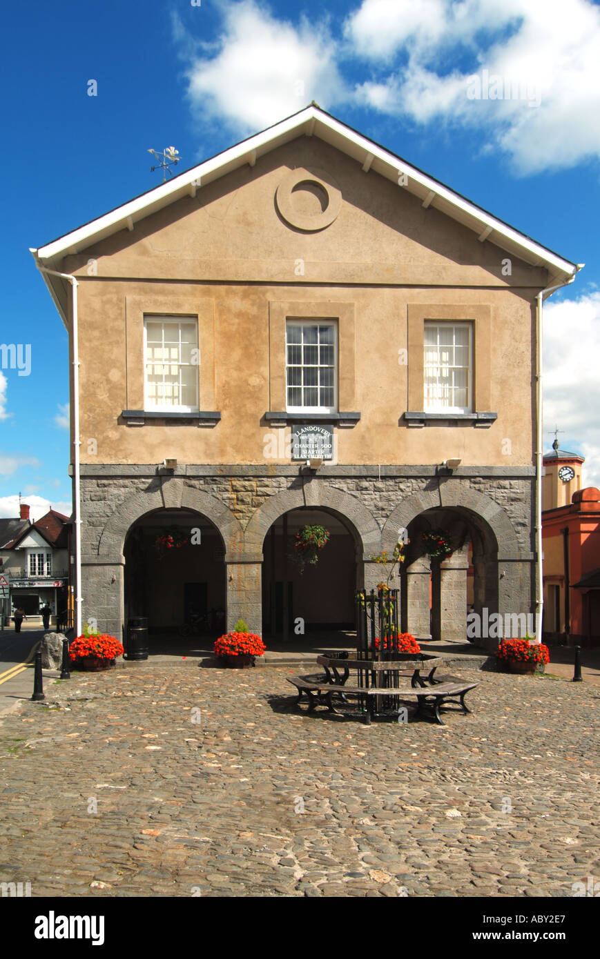 Llandovery square hi-res stock photography and images - Alamy