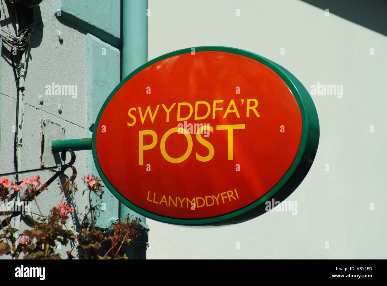 The post standard building hi-res stock photography and images - Alamy