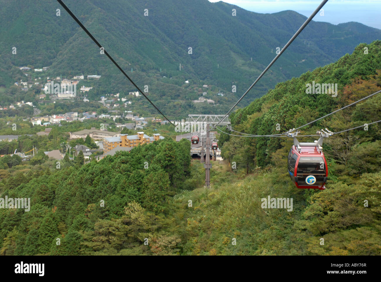 Cable car between Sounzan and Owakudani, Hakone, Japan Stock Photo - Alamy