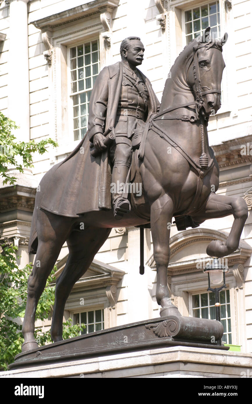 Horse statue ww1 hi-res stock photography and images - Alamy