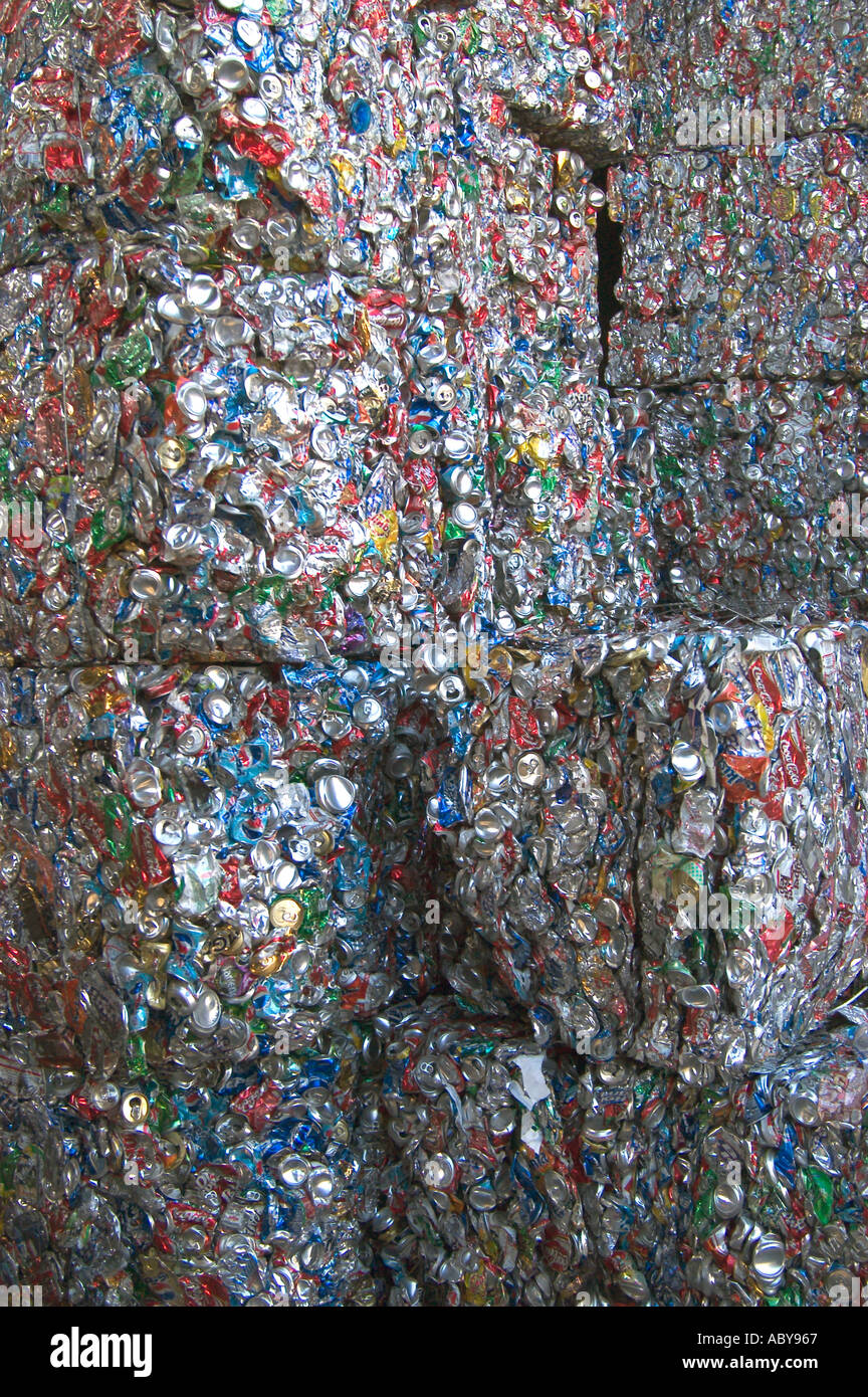 aluminum cans for recycling Stock Photo - Alamy
